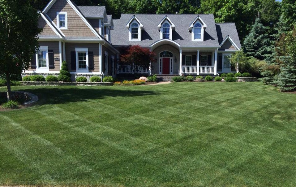A Classic Cut Lawn & Landscape - Fishers, Geist, Noblesville & More